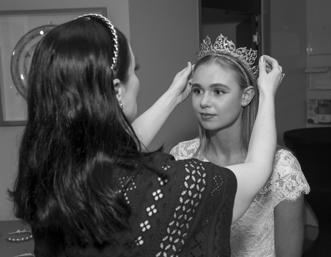 Viktoria Novak: Handcrafted Headpieces & Bridal Crowns | Brisbane ...